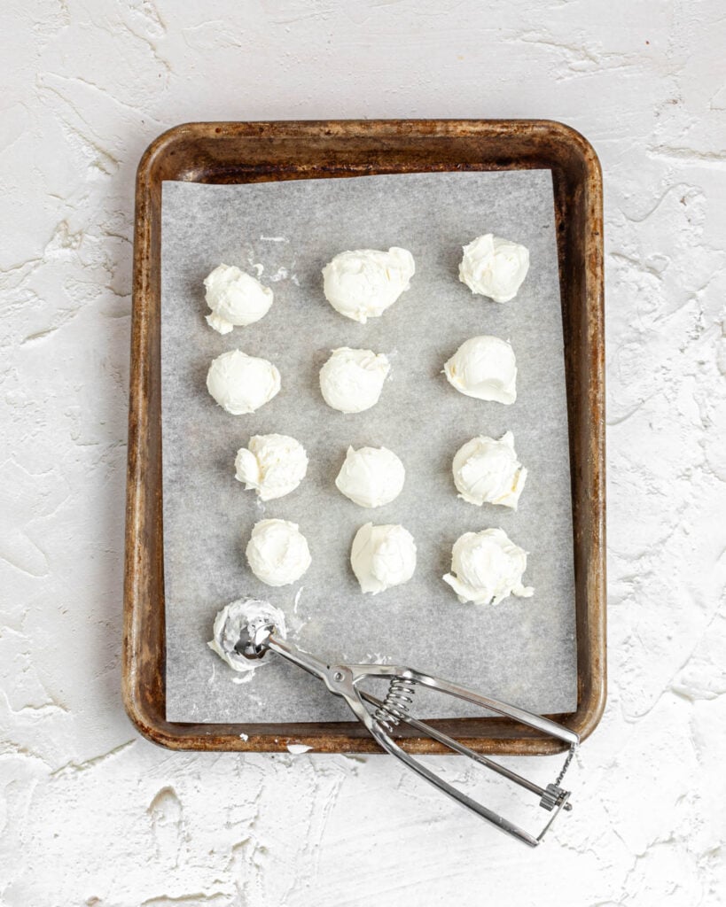 Cream Cheese Stuffed Mini Bagel Bombs » the practical kitchen